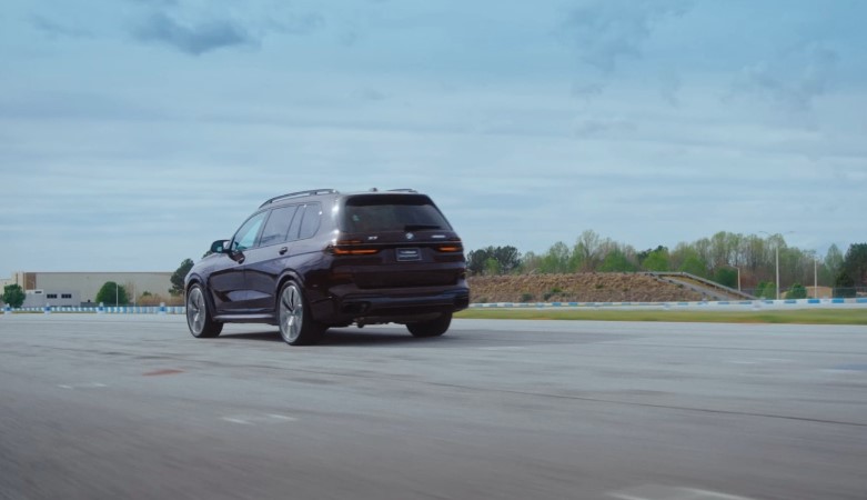 2025 BMW X7 M60i Review: Luxury, Performance, and Features of the ...