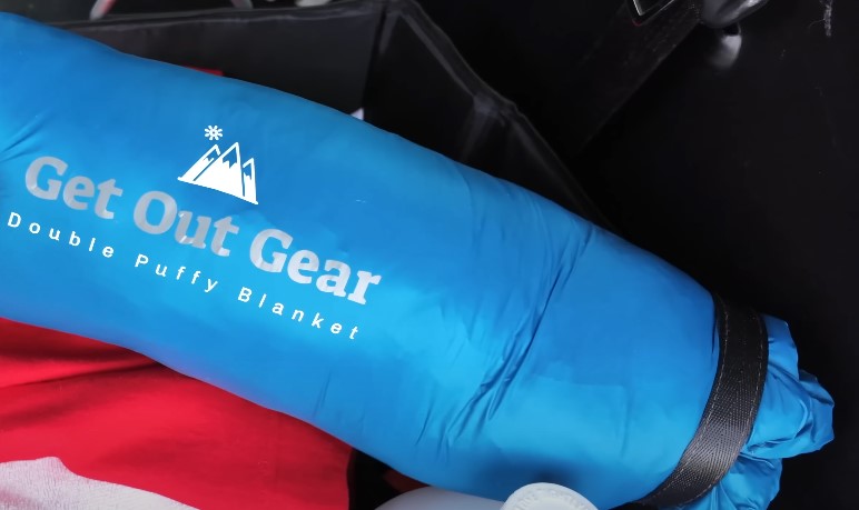 Car Emergency Kit Checklist 2025: Must-Have Items, Safety Gear, and ...